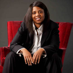 Sharron Battle Sees Selfies Replace Cash - The Madison Times