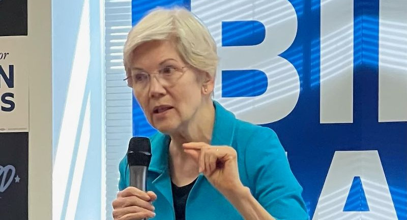 Massachusetts Senator Elizabeth Warren Travels to Wisconsin on the ...